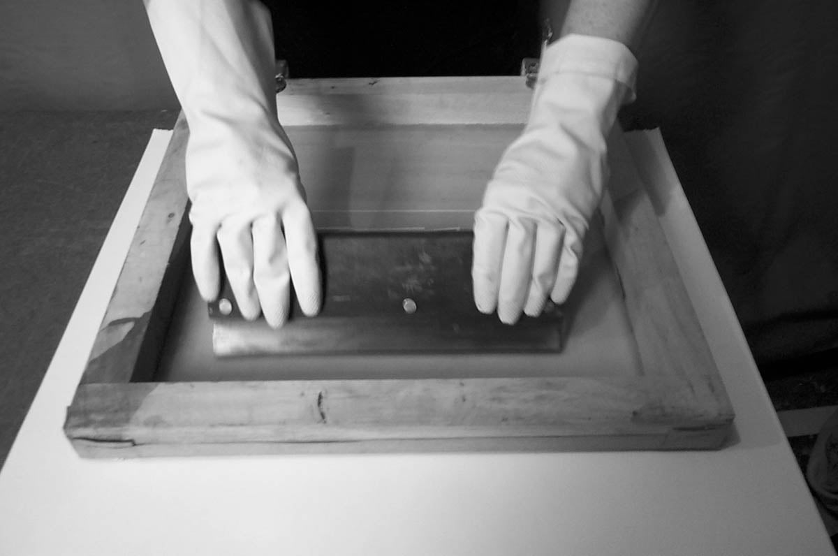 How do I Screen Print? 4 Quick Steps for Beginners – Holden's Screen Supply